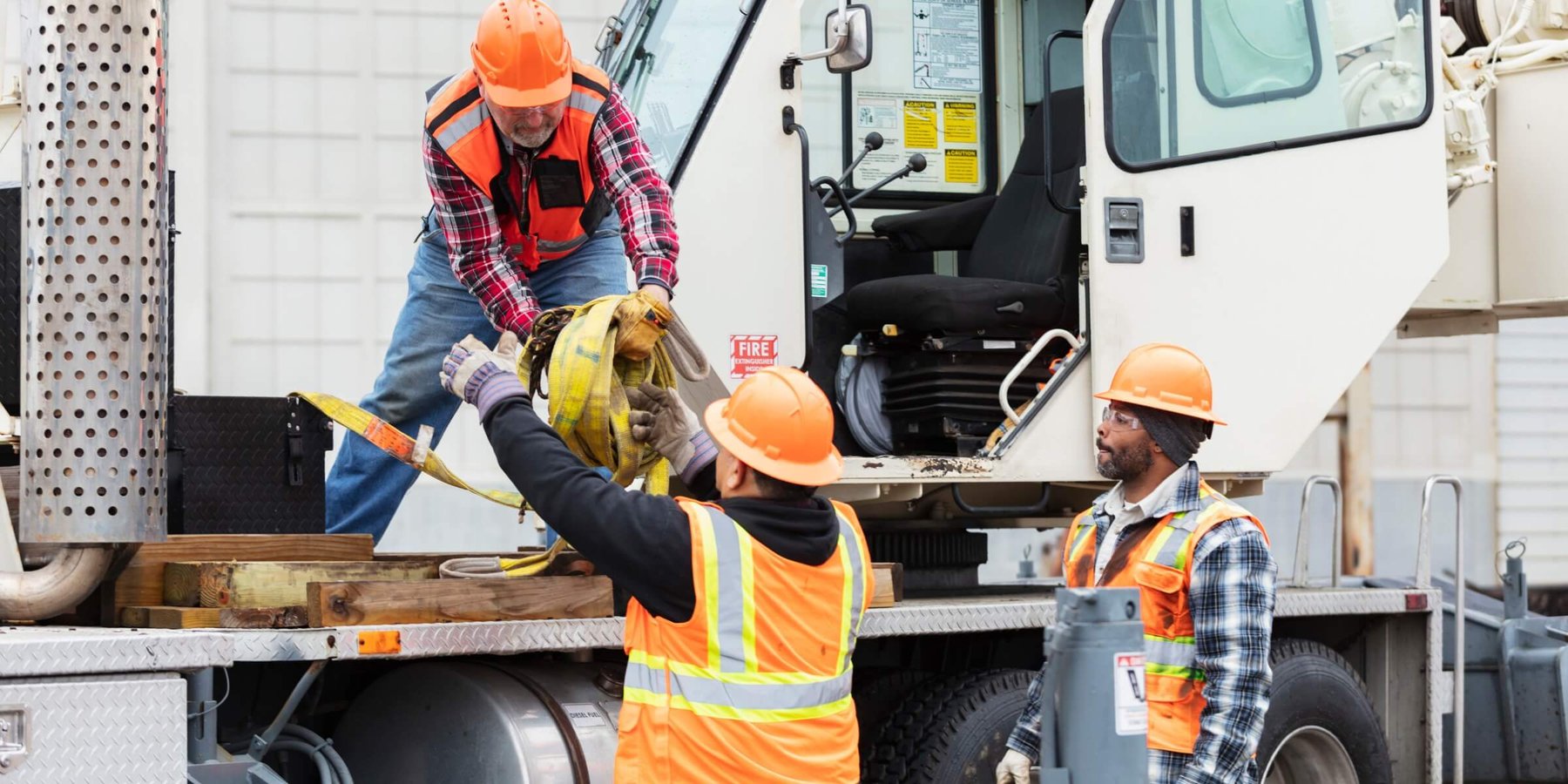 9 Recruitment & Retention Strategies to Elevate your Mobile Crane Workforce